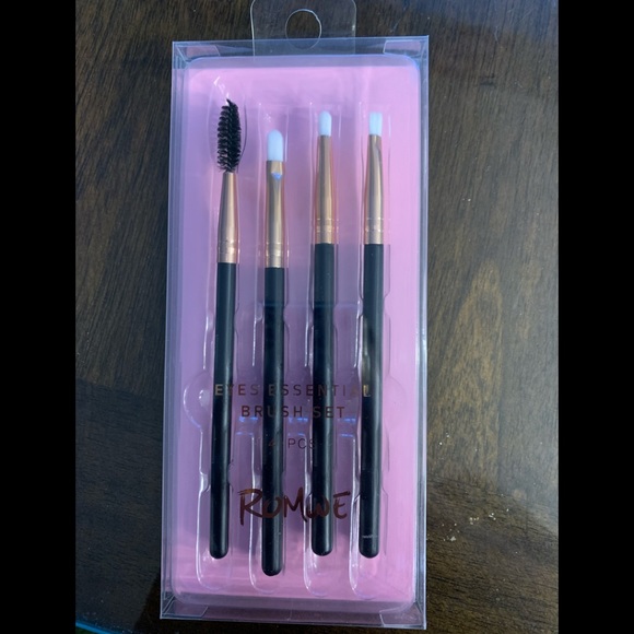 ROMWE | Makeup | Nib Romwe Eyes Essential Brush Set | Poshmark